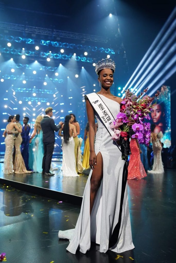 Zozibini Tunzi crowned as Miss SA 2019 - Gauteng News